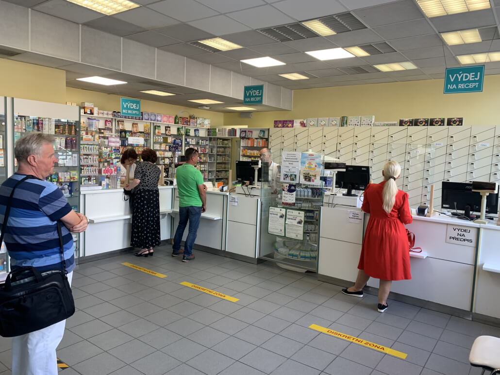 Den lékáren: Farmaceuti FNUSA zajišťují nejen léčiva, ale i odborné ...